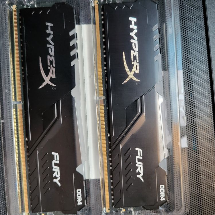 Hyper X Fury RGB RAM 2x8GB 3200Mhz (Gebraucht) in Riedstätt für CHF 27 ...