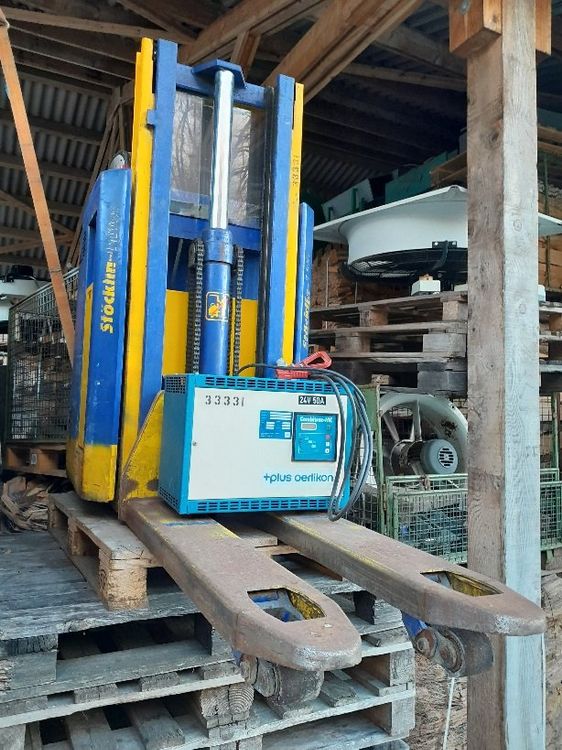 Stöcklin-Quersitz-Stapler mit Ladegerät, elektrisch | Acheter sur Ricardo