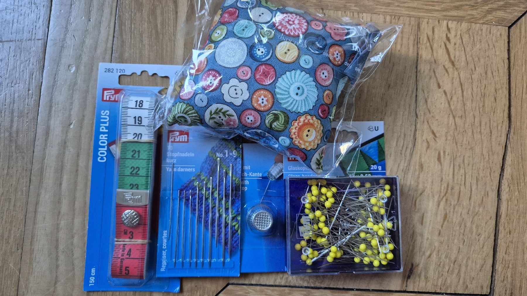 Nähset Prym, neu: Nadeln, Messband, Fingerhut (Neu und originalverpackt ...
