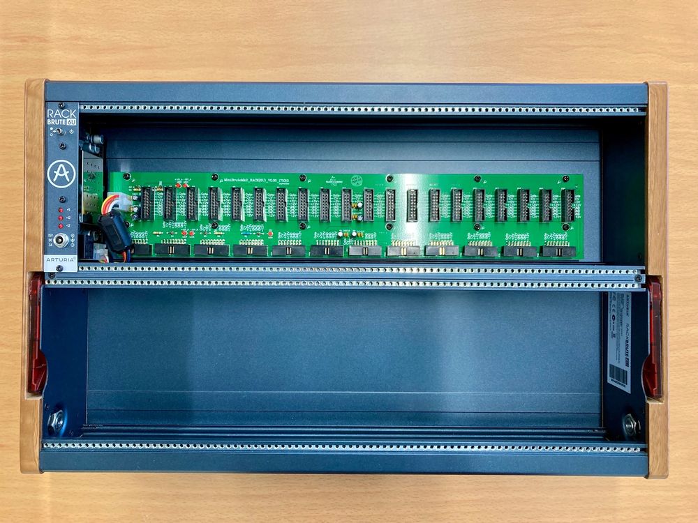 Arturia RackBrute 6U (Gebraucht) in Wolfhausen für CHF 257 – mit ...