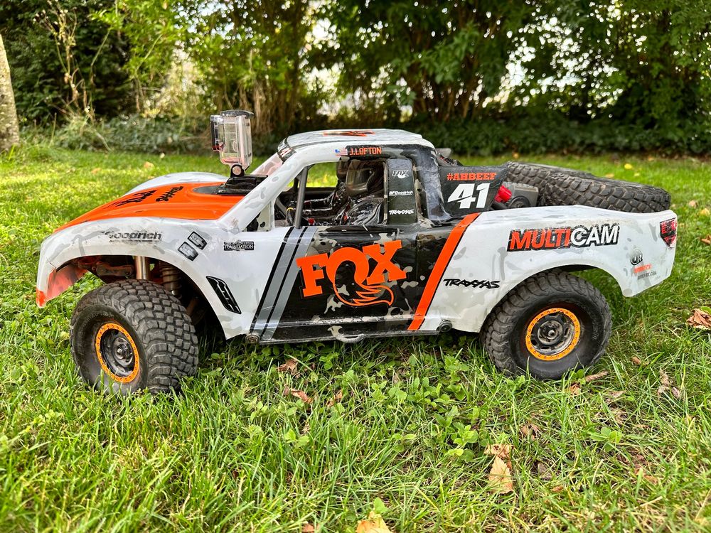 Traxxas Trophy Truck Unlimited Desert Racer 4x4 Weiss 1:7 (Gebraucht ...