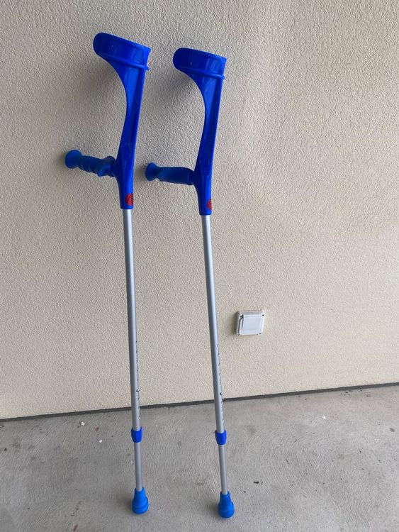 Krücken Gehilfe Béquilles | Kaufen auf Ricardo