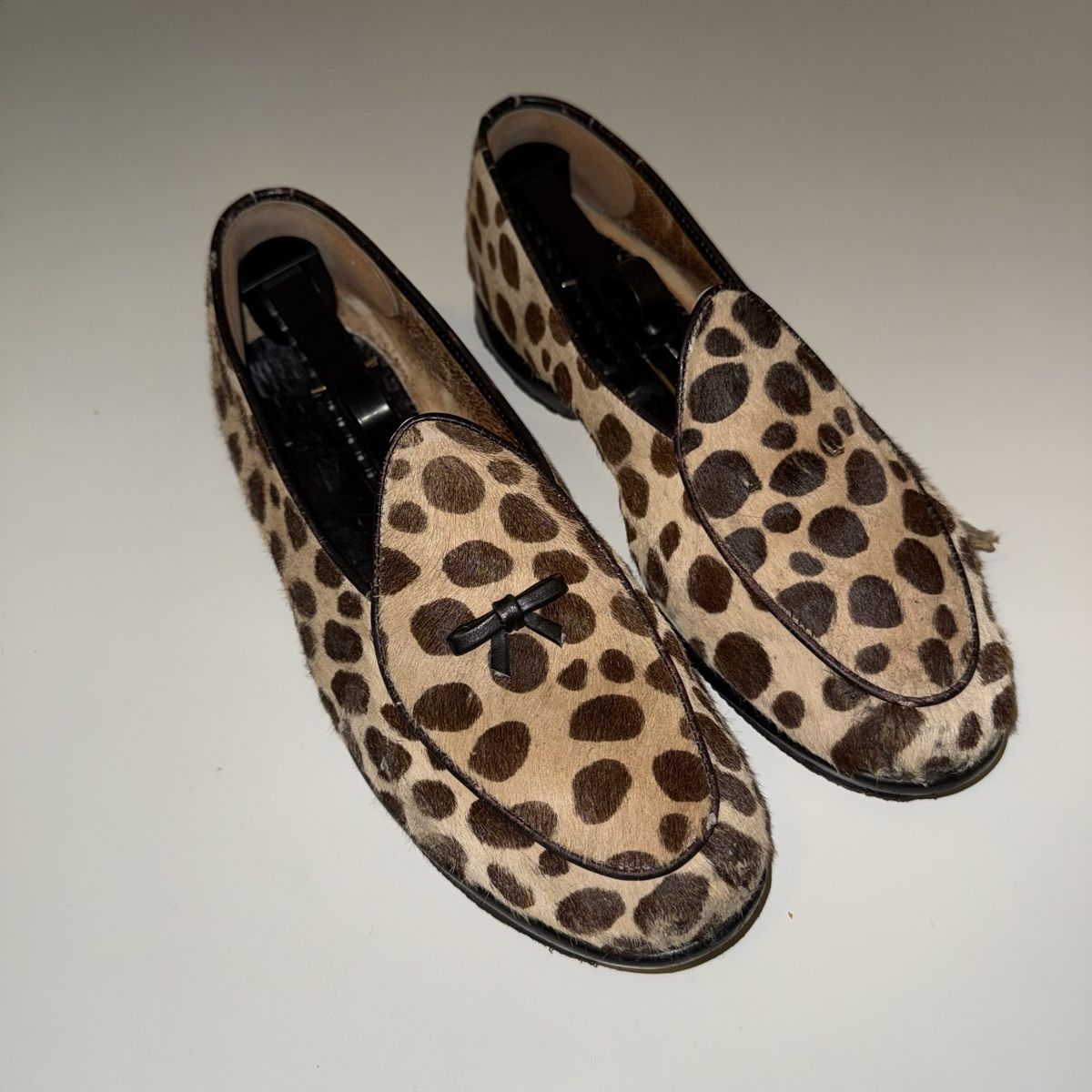 Belgian Shoes Gr 9 (43) Leo Animal Print (defekt, weil Loch) (Defekt ...