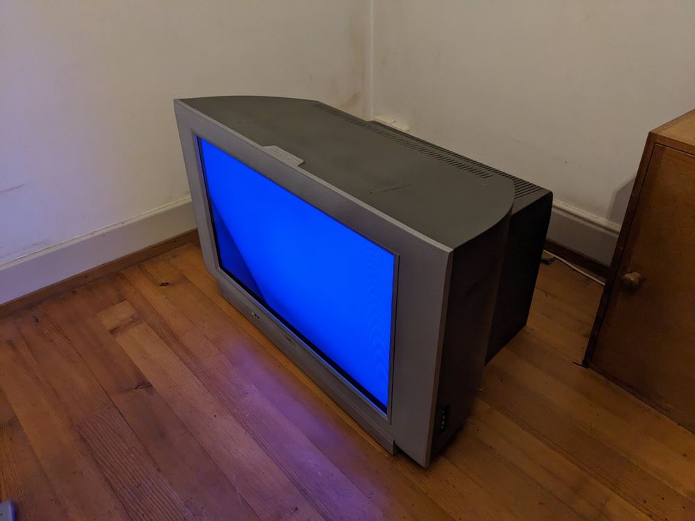 TV cathodique Philips 32PW9308/12 (Gebraucht) in Payerne für CHF 21 ...