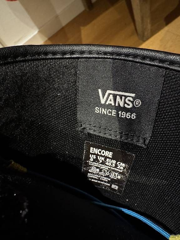 Vans Snowboard Boots Encore 40.5 top Jugend (Gebraucht) in Grub SG für ...