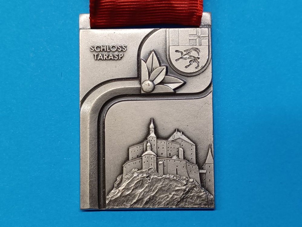 Schloss Tarasp 1999 (B324) (Gebraucht) in Altdorf UR für CHF 0.9 – mit Lieferung auf Ricardo kaufen