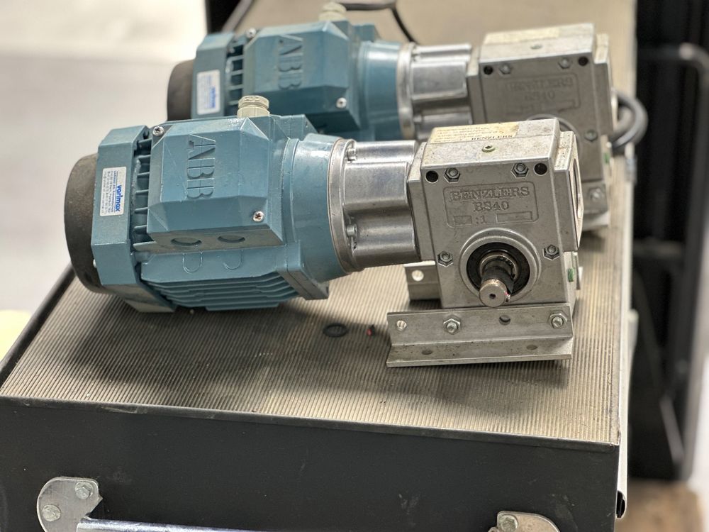 ABB Motoren mit übersetztem Winkelgetriebe | Kaufen auf Ricardo
