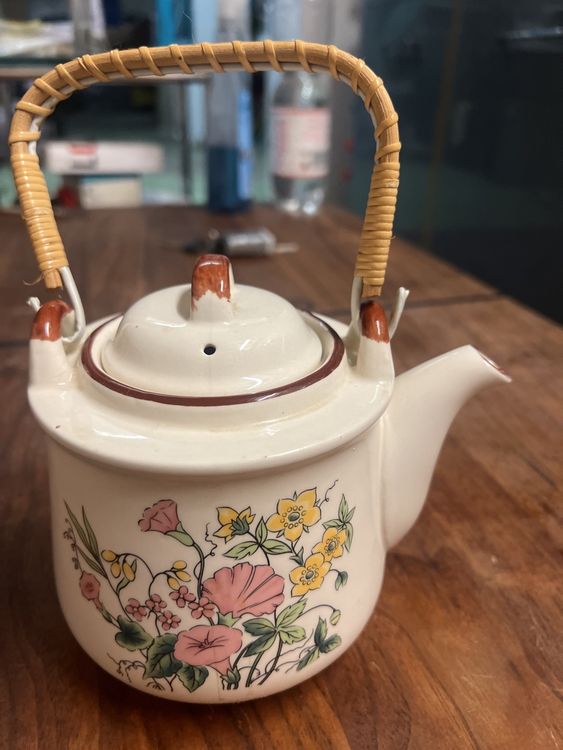 Antike Porzellan Teekanne Kaffeekrug (Q) (Gebraucht) in Rorschach für CHF 7 – mit Lieferung auf ...