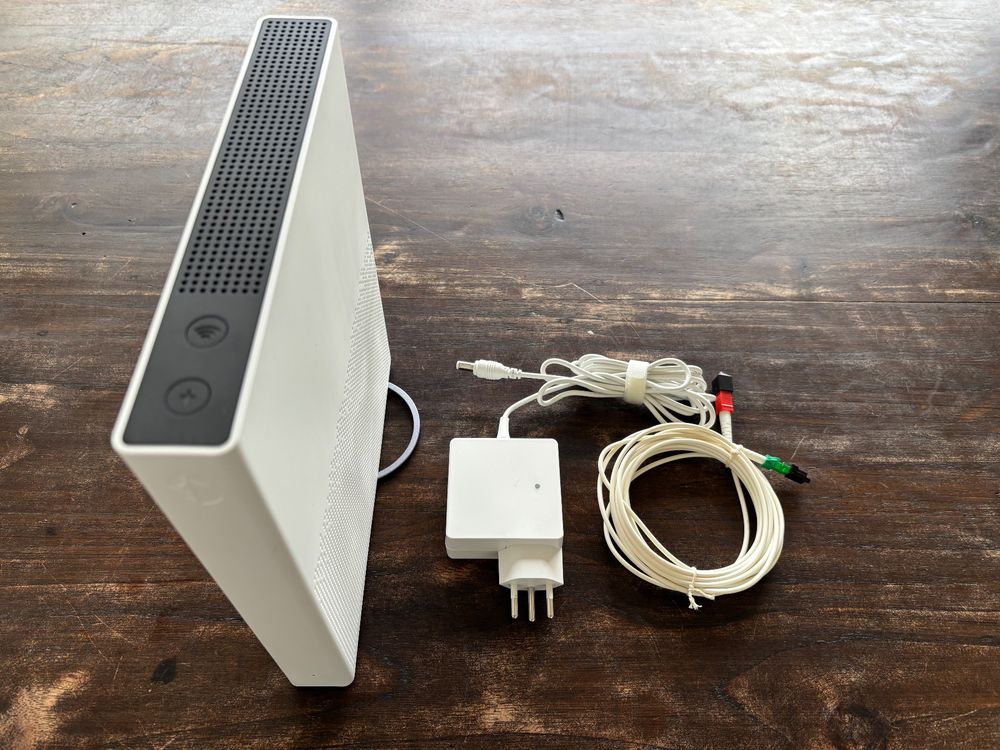 Swisscom Internet-Box 3, Glasfaser Router und WLAN-Modem (Gebraucht) in ...