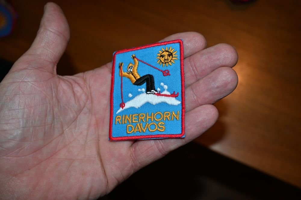 VINTAGE Badge RINERHORN DAVOS nos ST. GALLER STICKEREI (Gebraucht) in ...