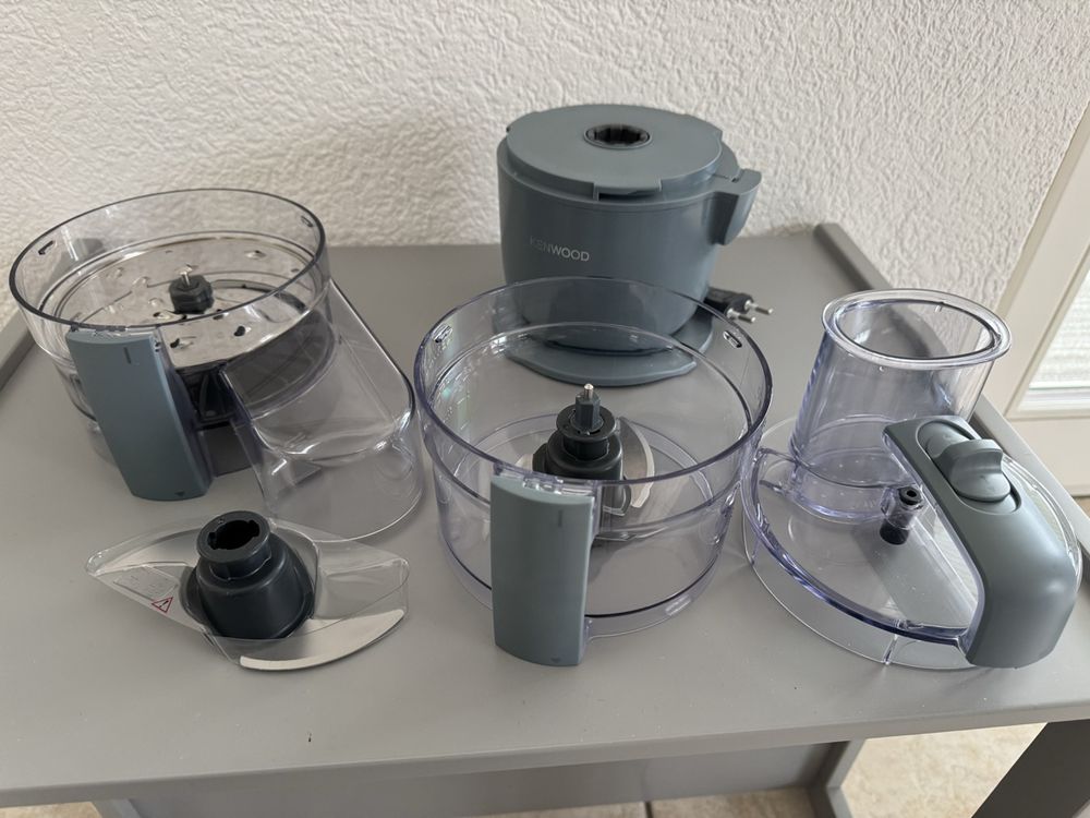 Kenwood Food Processor FDP22, wenig benutzt, Top Zustand (Gebraucht) in ...