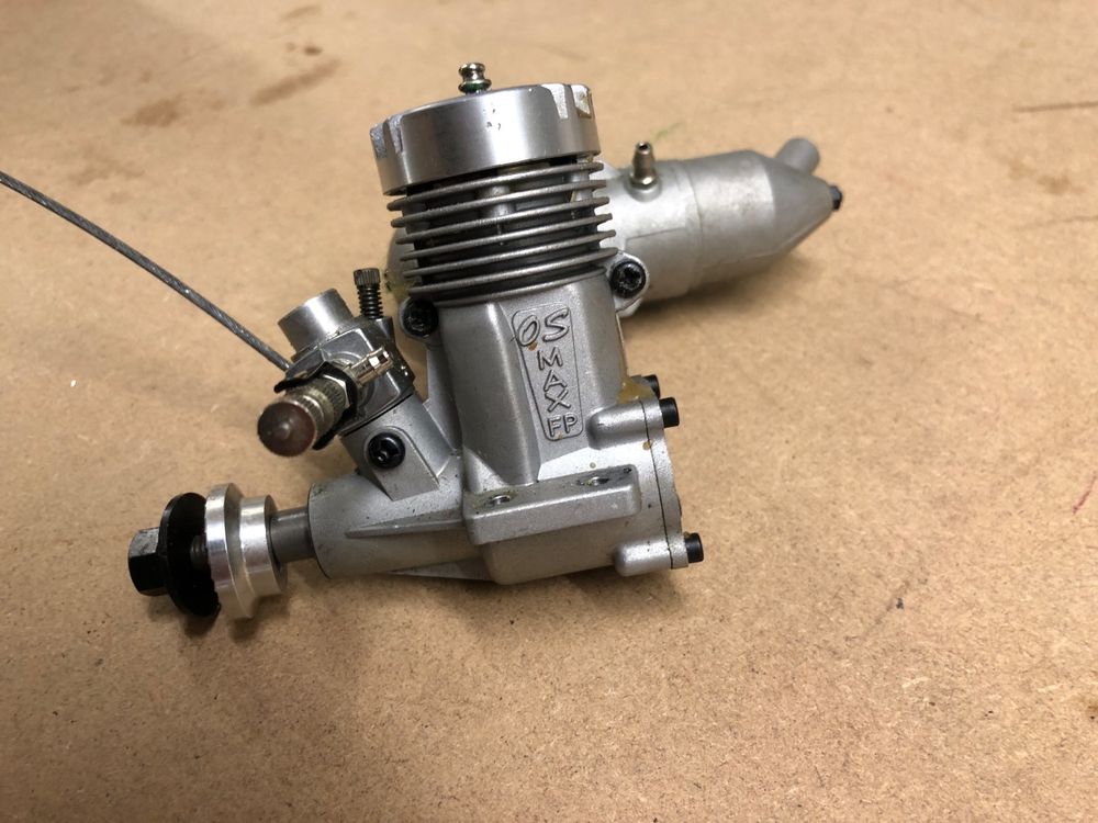 RC Modellbau Benzin Motor mit Flugzeug Super Chart (D'occasion) à ...