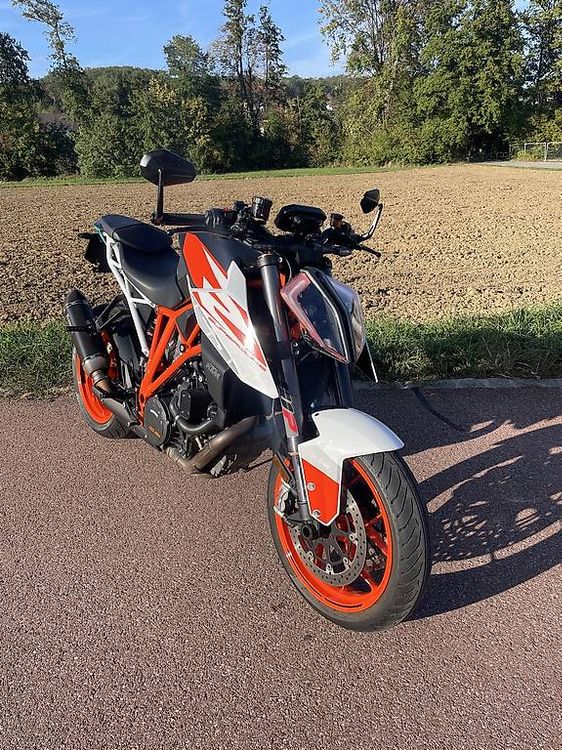 KTM 1290 Superduke R White (Gebraucht) in Biel-Benken BL für CHF 8900 ...