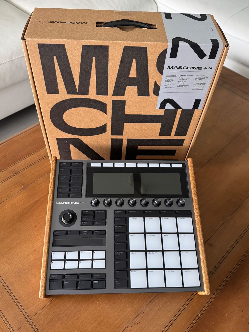 Native Instruments Maschine MK3 version Plus & UA Volt 176 (Neuf (Voir description)) à La Tour ...