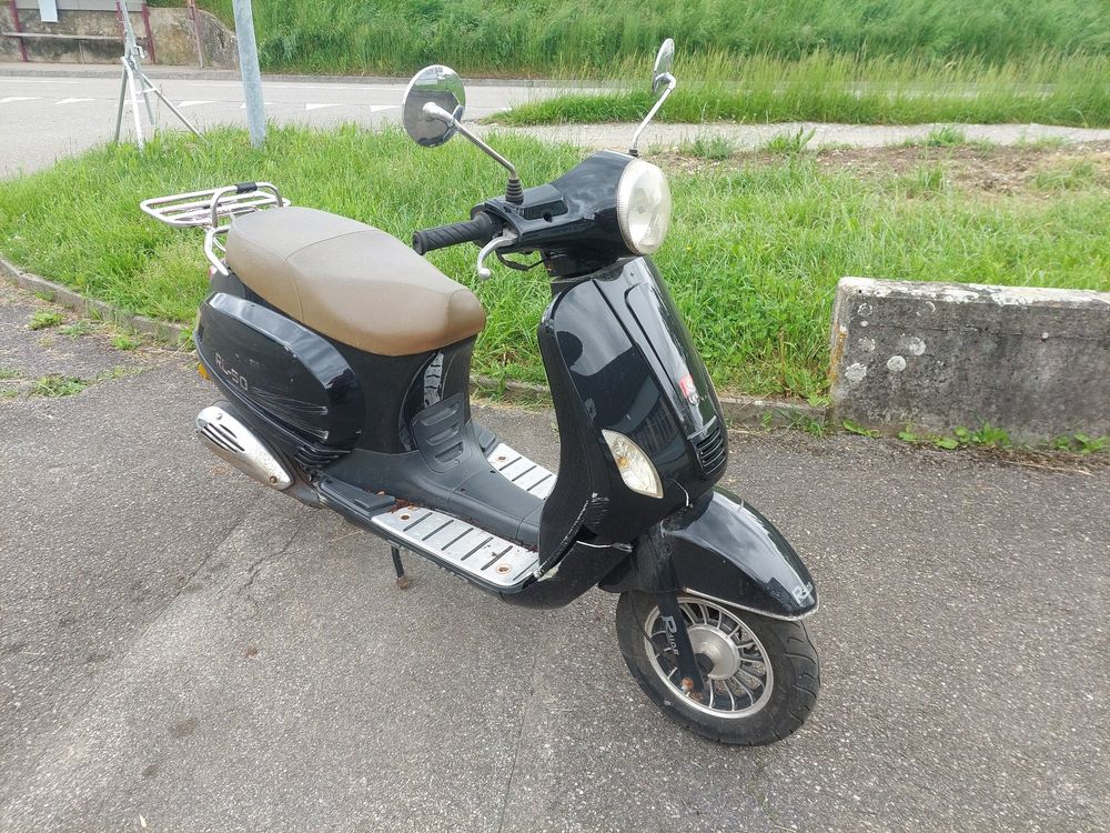 Daelim 50 ccm Roller Scooter Auspuff Teile Parts (Defekt) in ...