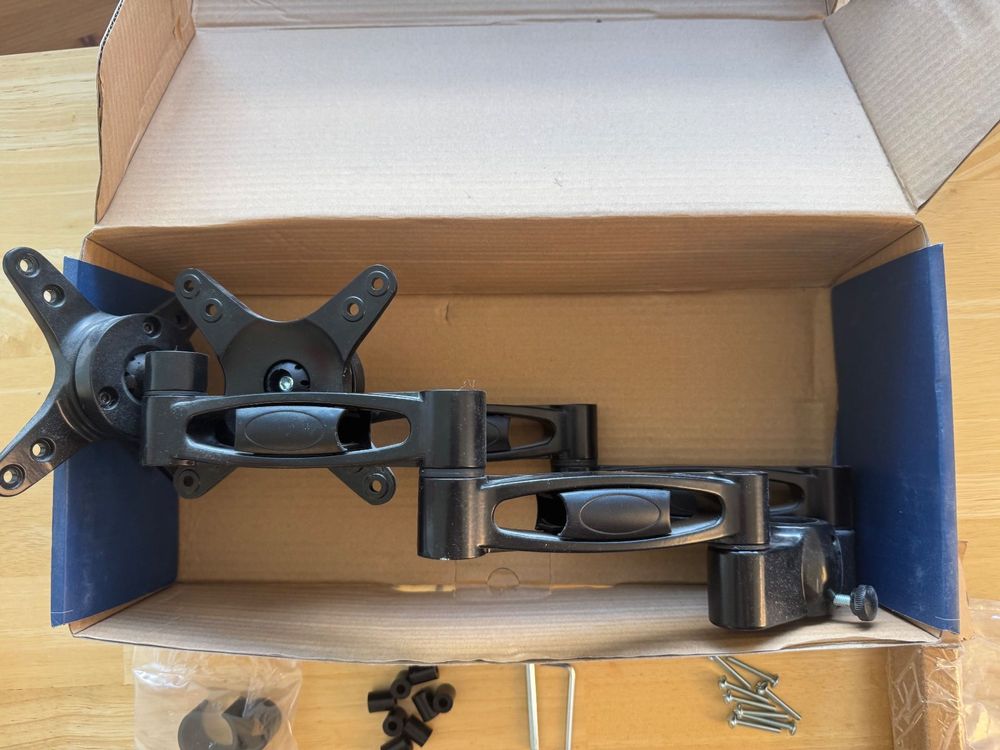 Arctic Z2 Pro Dual Monitor Arm (Gebraucht) in Dübendorf für CHF 1 – mit ...