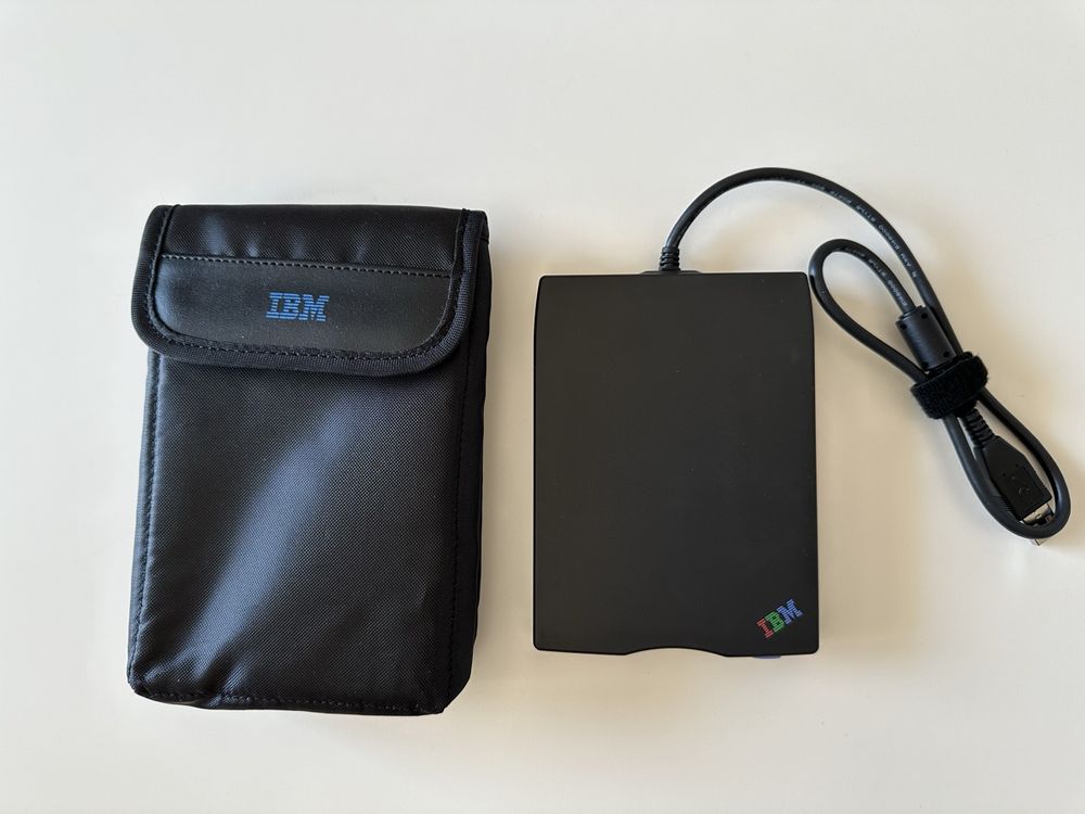 IBM External floppy disk drive (Neu und originalverpackt) in Epalinges ...