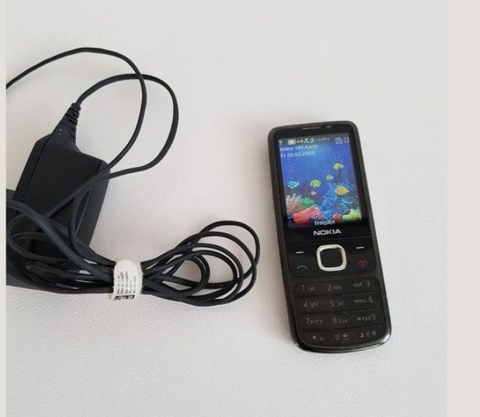 Nokia 6700c black: Red Bull Edition | Kaufen auf Ricardo