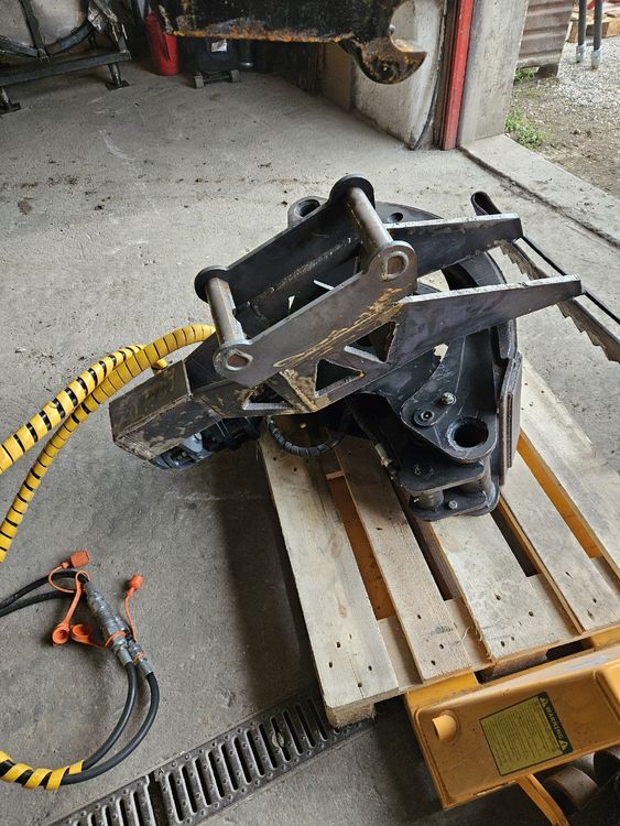 Holzgreifer mit Galgen für Bagger SW03/MS03 Lehnhoff (Gebraucht) in ...