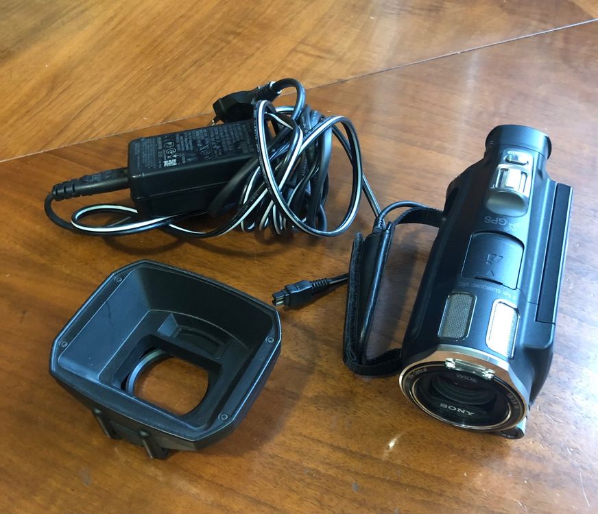 SONY Handycam HDR-CX700 12.3 megapixel (Gebraucht) in Zürich für CHF ...
