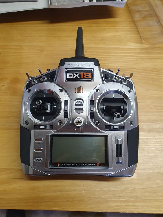 Fehrnsteuerung Spektrum DX18 (Gebraucht) in Meiringen für CHF 210 – mit ...