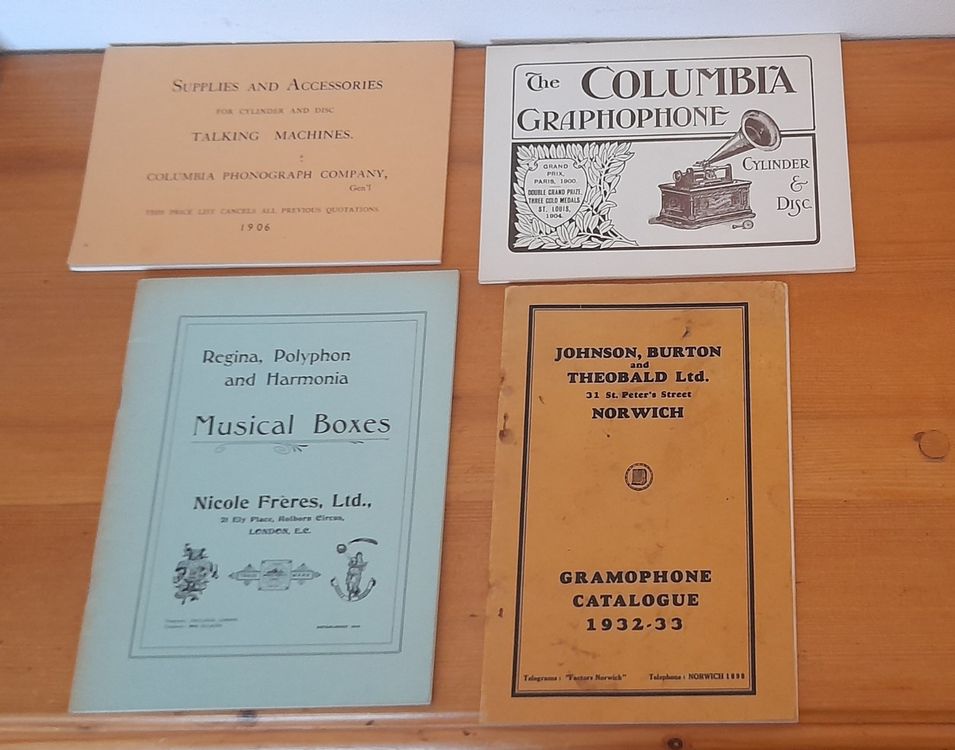 Gramophones 4 publications dont 1 catalogue original 1932/33 (D ...