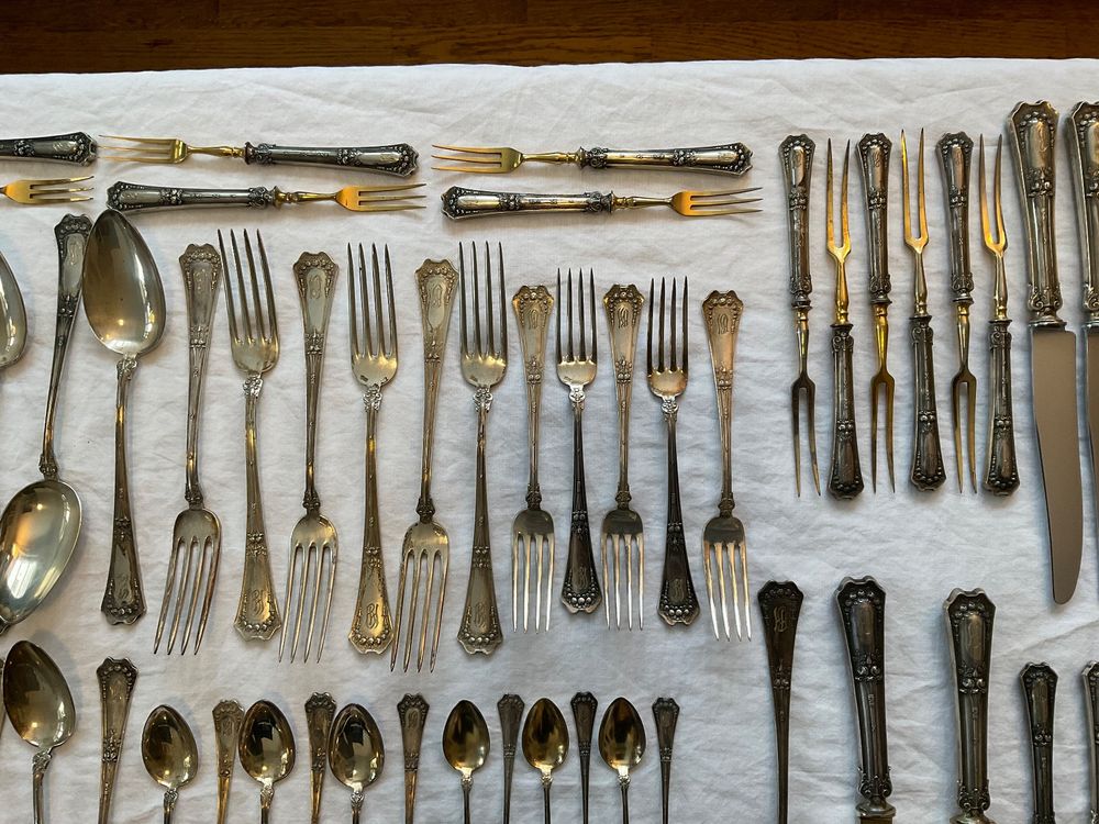 Reichhaltiges Silberbesteck, antik, Punze Jezler, 800 Silber (Gebraucht) in Bern für CHF 1100 ...