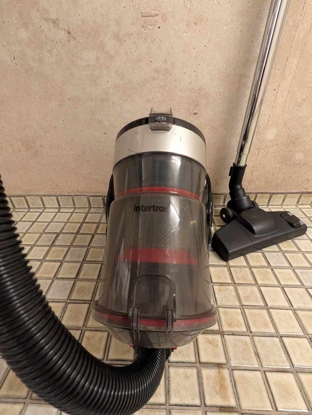 Bagless Cylindrical Vacuum Cleaner (Cyclone technology). (Gebraucht) in ...