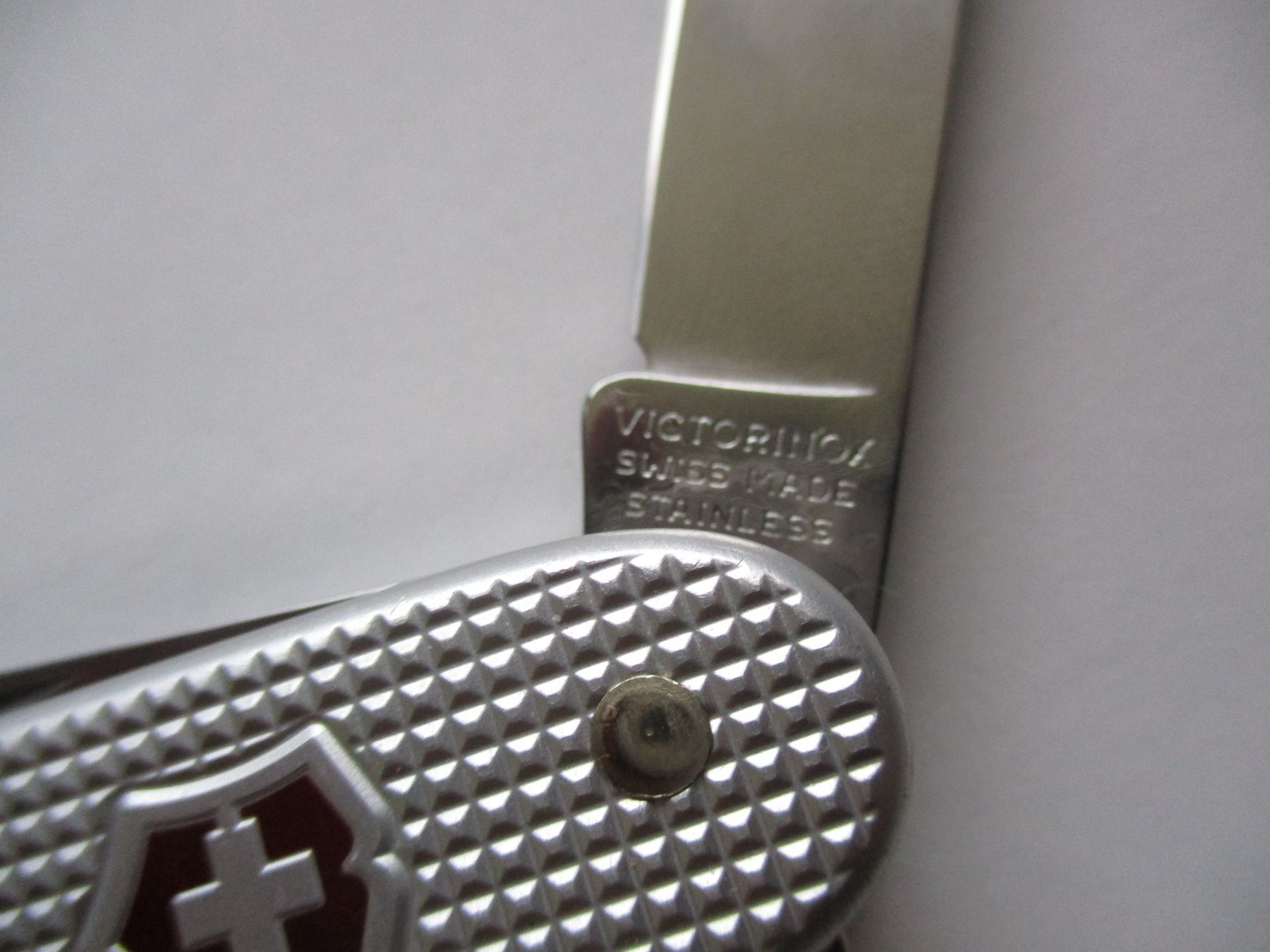 Couteau de poche Victorinox (D'occasion) à La Sarraz pour CHF 5 – avec ...