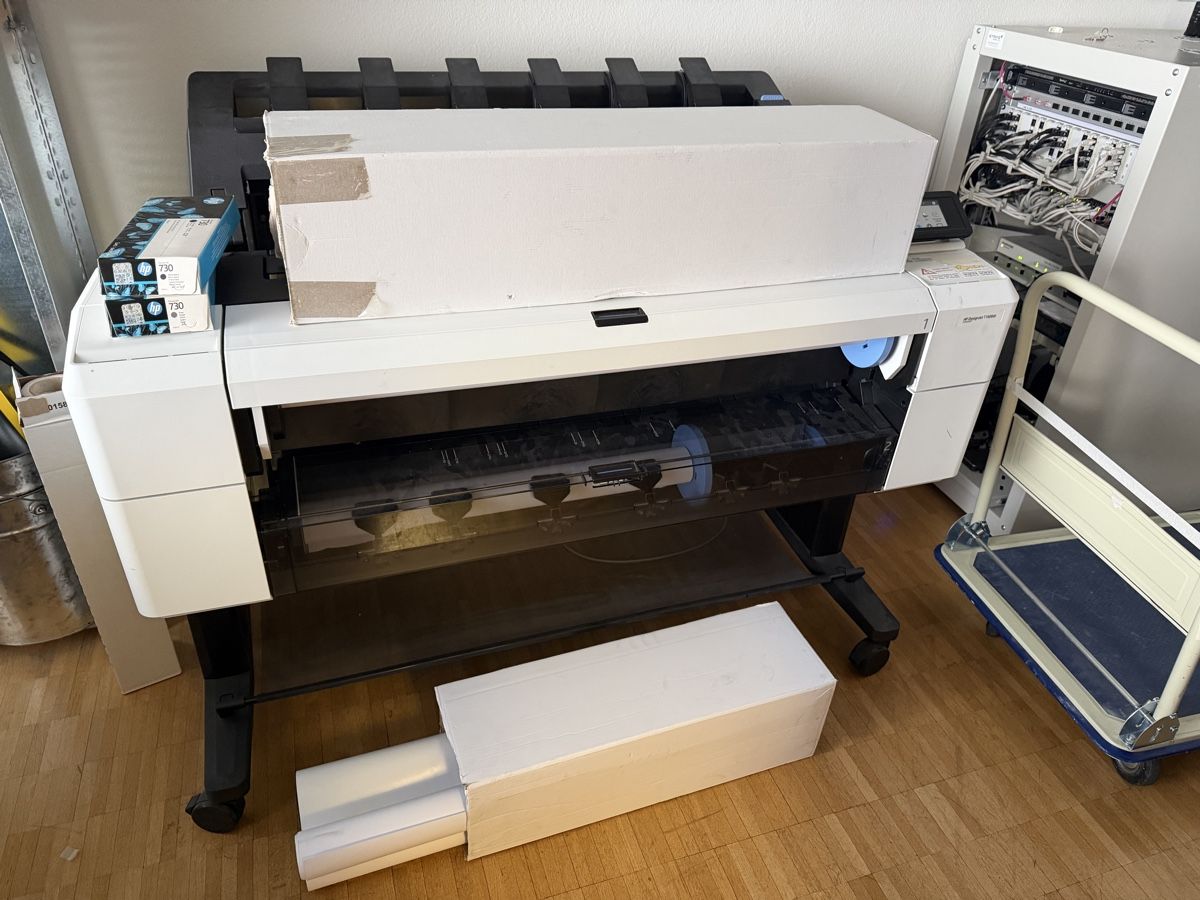 HP DesignJet T1600dr Plotter - Top Zustand, sofort drucken (Gebraucht ...