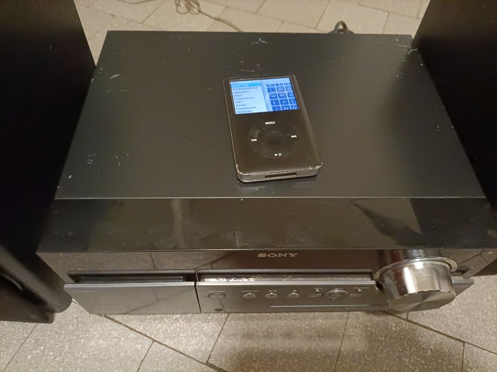 iPod classic 160GB mit Sony Stereo Anlage iPod mit HDD (Gebraucht) in ...