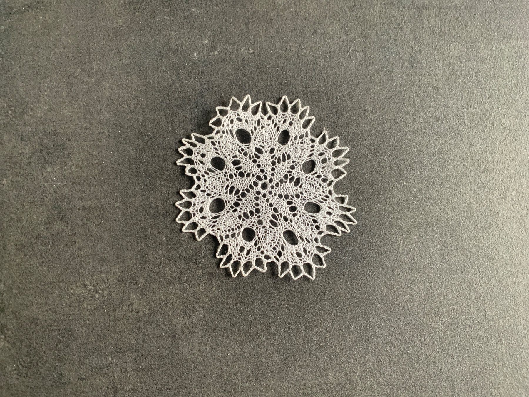 Weihnachtliche Häkeldeckchen, Handarbeit, Ø 11 cm, Neu (Gebraucht) in ...