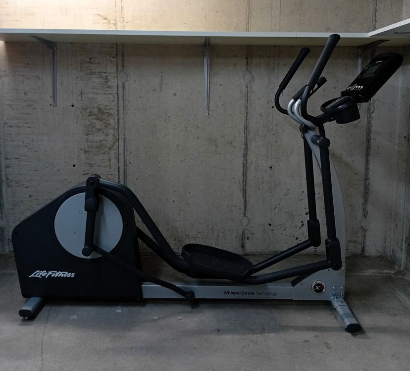 Life Fitness X1 Crosstrainer Perfekter Zustand, nur 14 h (Gebraucht) in ...