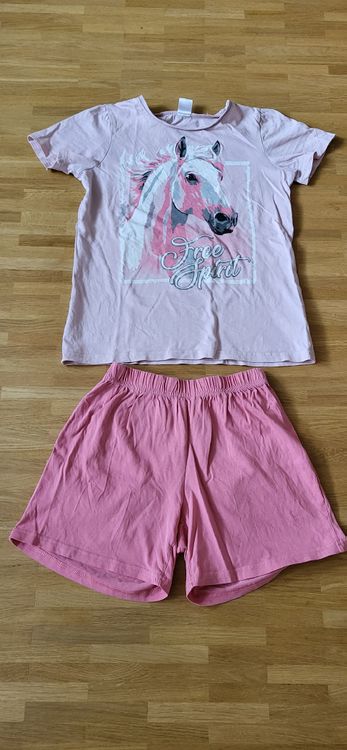 Mädchen kurzes Pyjama 146 cm (Gebraucht) in Oberwil BL für CHF 6 – mit ...