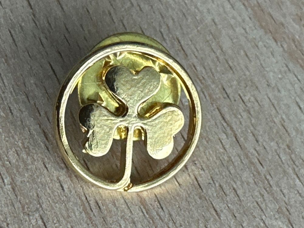 Pin Kleeblatt | Kaufen auf Ricardo