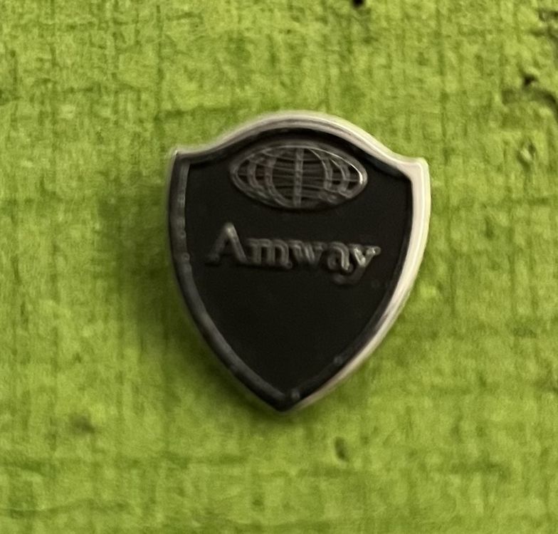 Amway Pin (Gebraucht) in Itingen für CHF 3 – mit Lieferung auf Ricardo ...