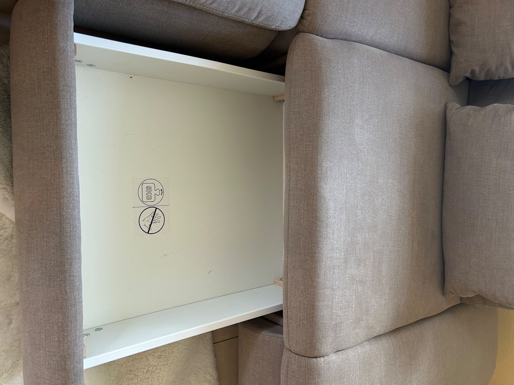 L-Förmiges Beiges Sofa von Conforama Modell Alina (Neu (gemäss Beschreibung)) in Maisprach für ...