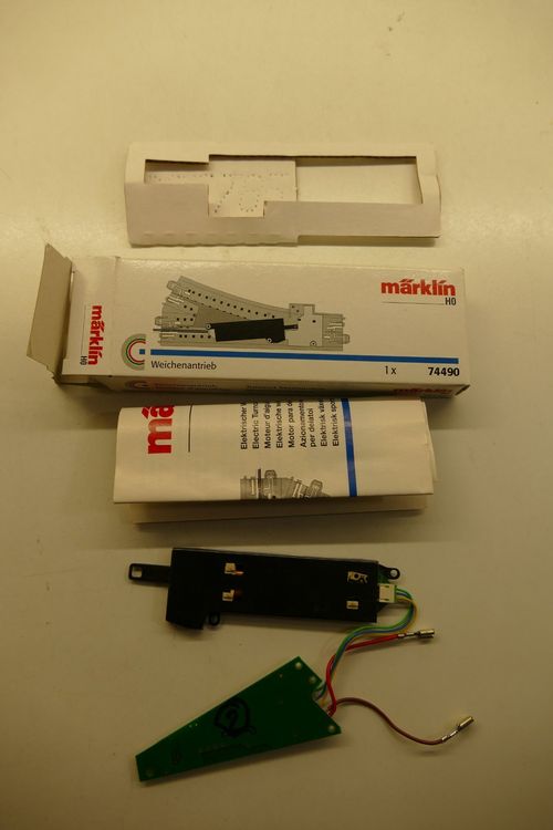 Märklin: C-Gleis Weichenantrieb und Weichendecoder (Gebraucht) in Niederhasli für CHF 21.5 – mit ...