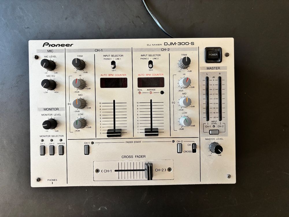 Pioneer DJM-300-S DJ Mixer (Gebraucht) in Zürich für CHF 50 – mit ...