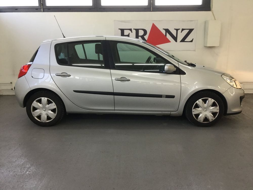 "Renault Clio 1.6 16V Dynamic Automat 111 PS. | Kaufen auf Ricardo