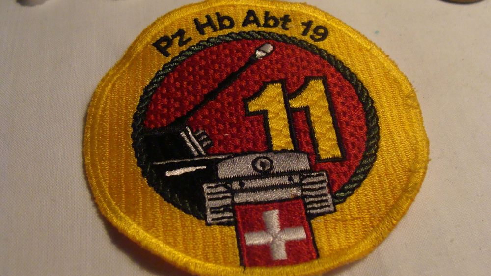 Ancien badge PZ Hb Abt 19 (D'occasion) à Cuarny pour CHF 5 – avec ...