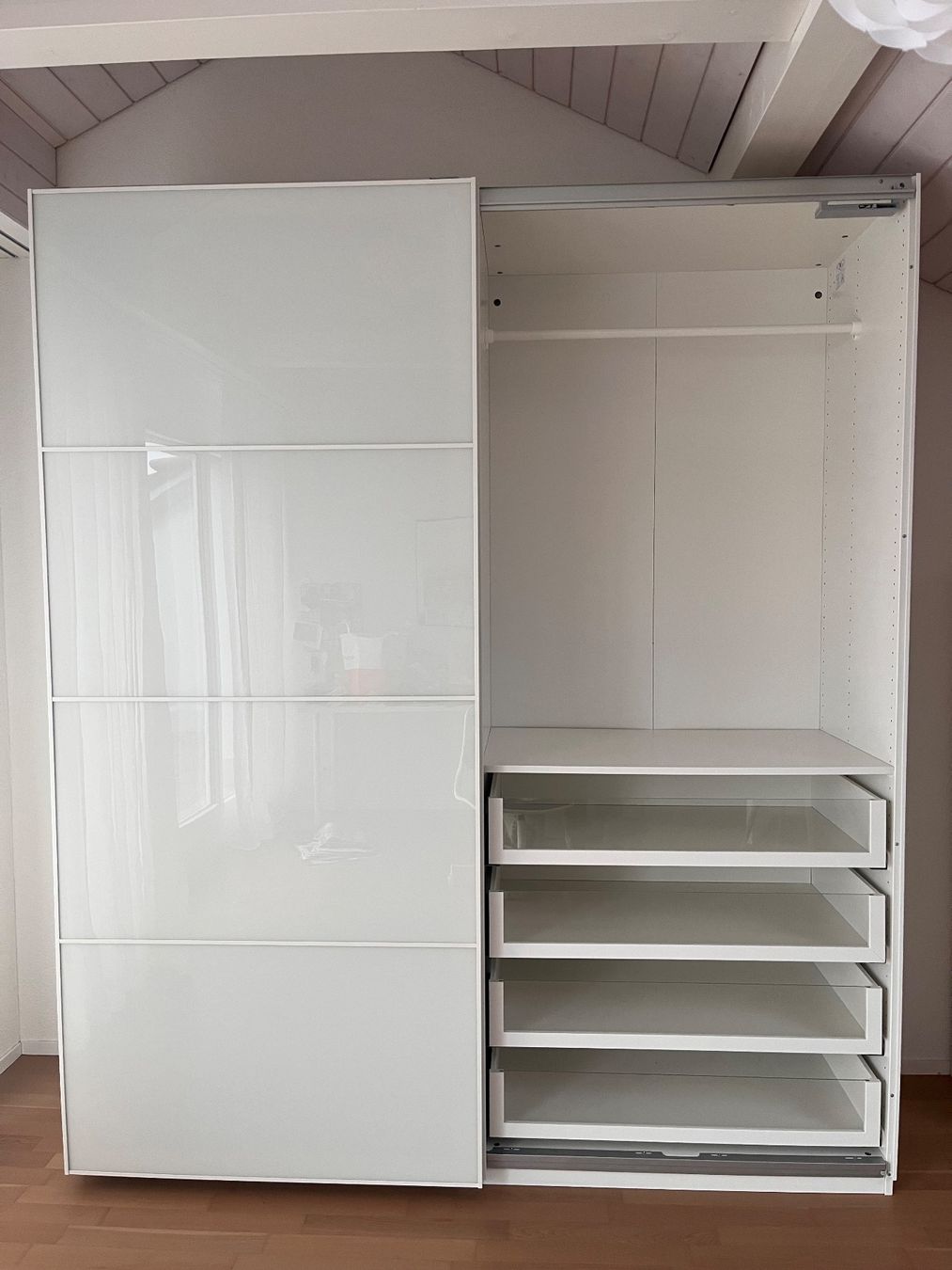 Erstaunlich Schrank Mit Schiebeturen Ikea Bilder