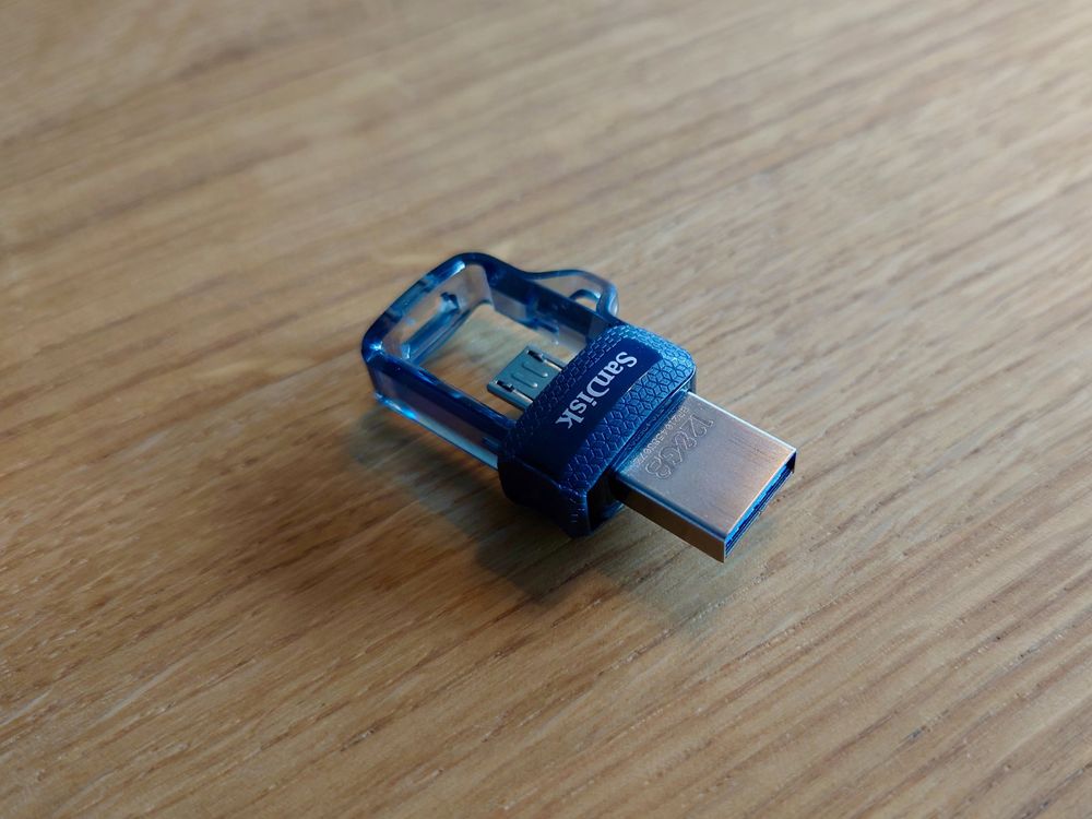 Memory Stick Sandisk 128 GB, USB-A und Micro USB (Gebraucht) in ...