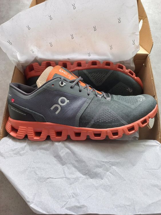 On Cloud X T. 44,5 Rust / Rock (Neu und originalverpackt) in Le Lignon ...
