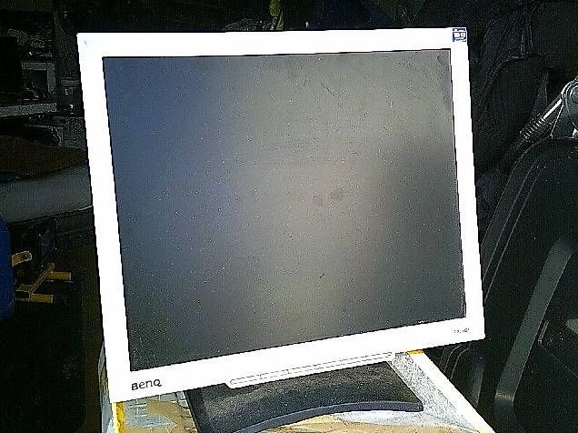Ecran Benq pour PC 17" (D'occasion) à Le Locle pour CHF 6 – avec ...