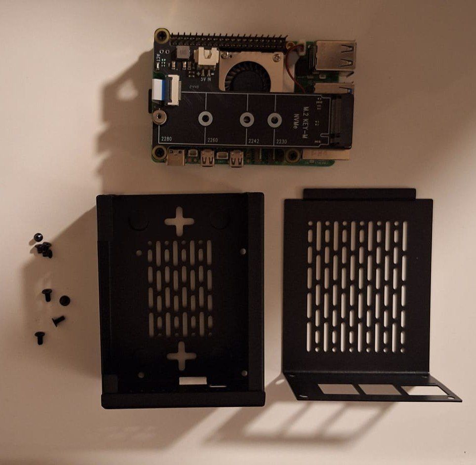 Raspberry Pi 5 + Gehäuse mit NVMe Erweiterung 🚀 (Gebraucht) in Zürich ...