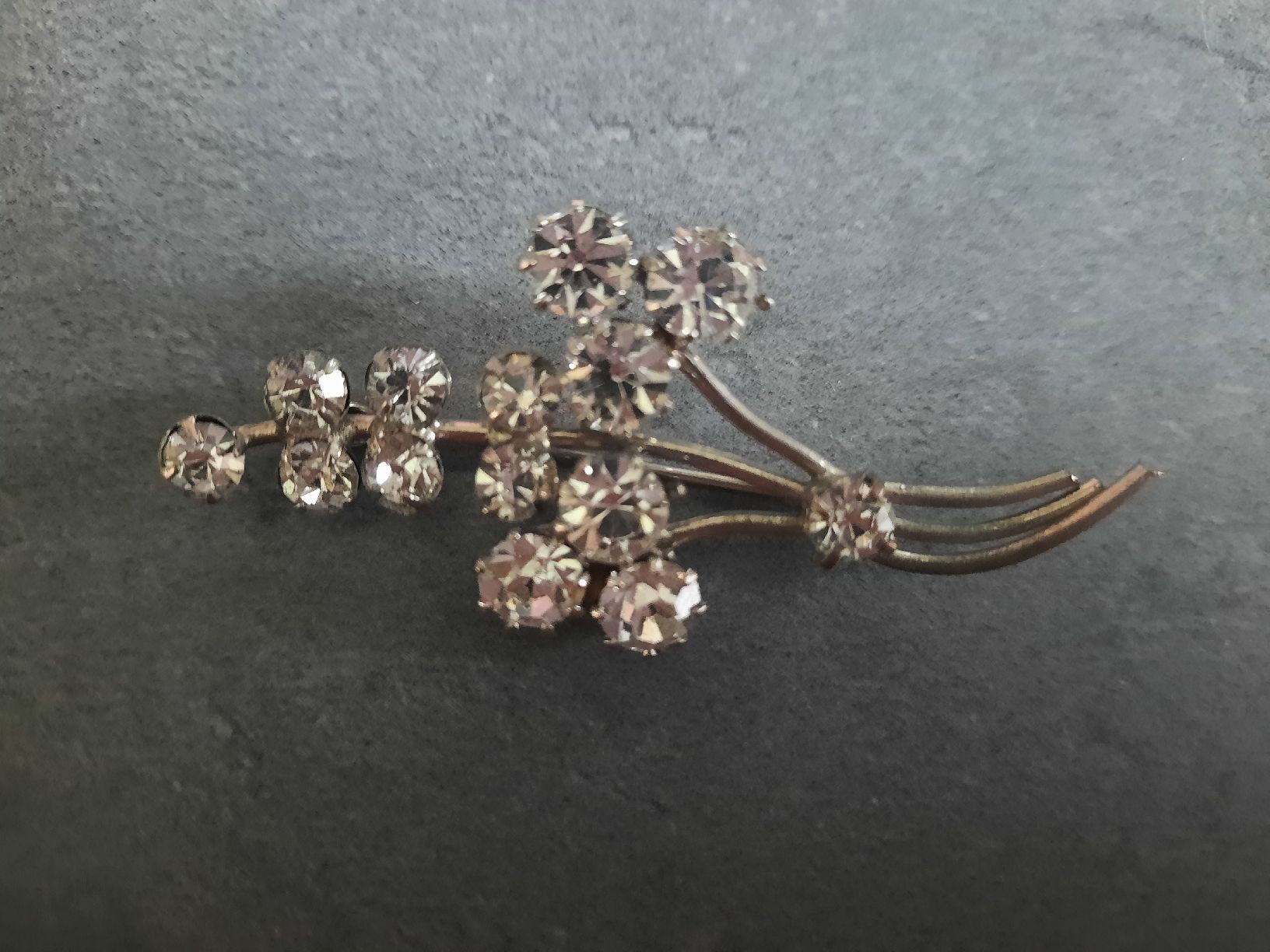 BROCHE VINTAGE (D'occasion) à Le Locle pour CHF 10 – avec livraison ...