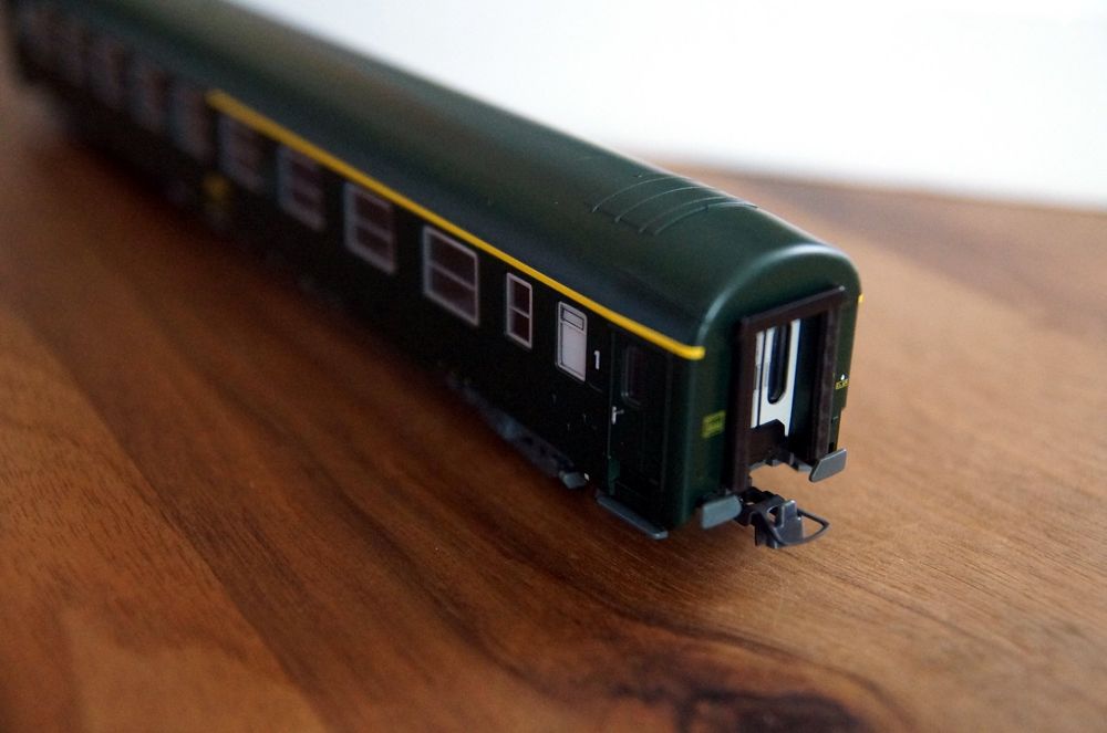 Roco 44603/44606 - SNCF Personenwagen-Set (Neu und originalverpackt) in ...