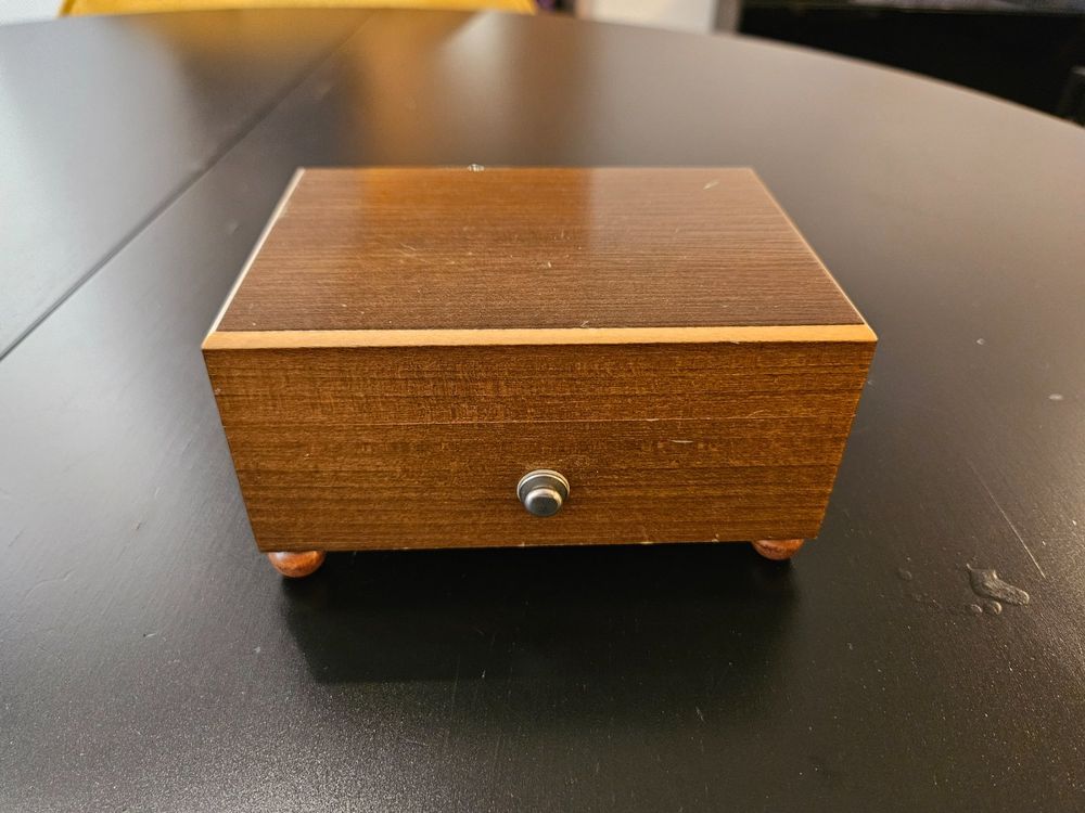 Cuendet Switzerland Music Box (Gebraucht) in Dietikon für CHF 37 – mit ...