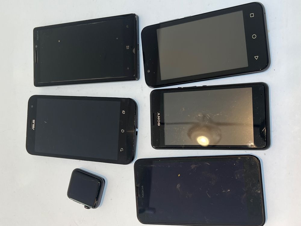 diverses natels défectueux dès 1.- (Defekt) in Lausanne für CHF 1 – mit ...